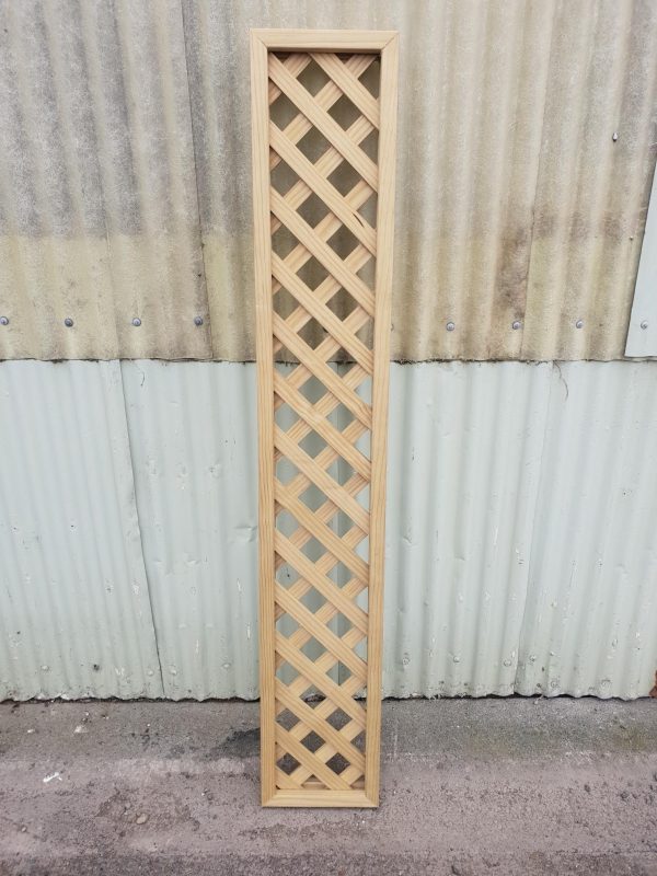 Trellis Diagonal Framed 1800W X 300H New | Musgroves Ltd