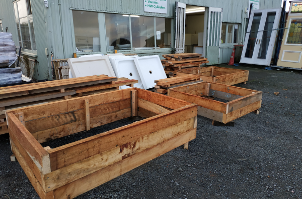 Planter Box Macrocarpa Kitset 1800x1200x300mm - Musgroves in Christchurch