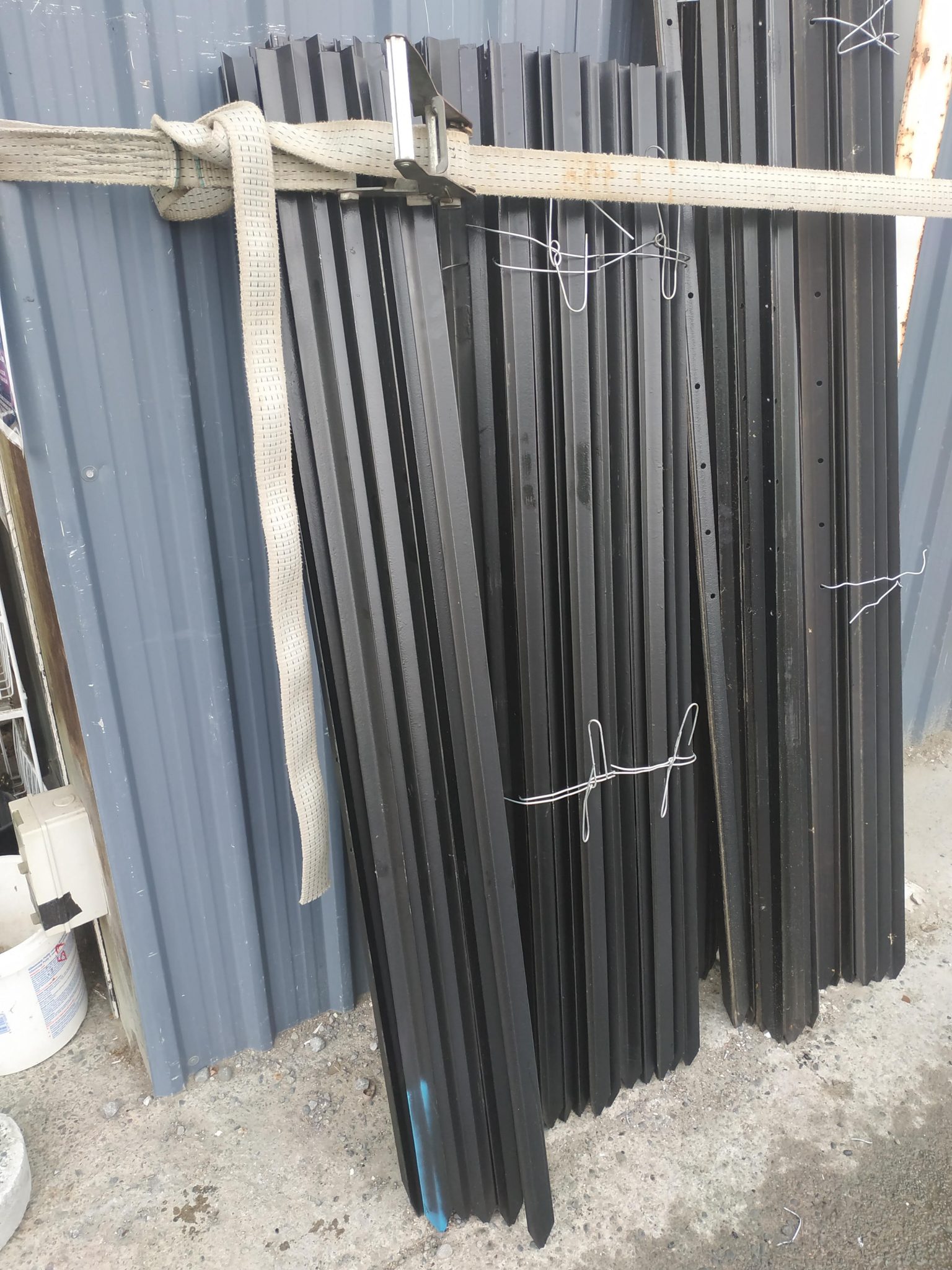 Y Standards or Posts for fencing 1500mm | Musgroves Ltd