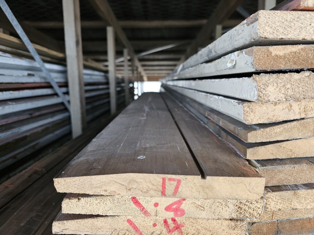Pine / Rimu Weatherboard 190x22mm Bevelback | Musgroves Ltd