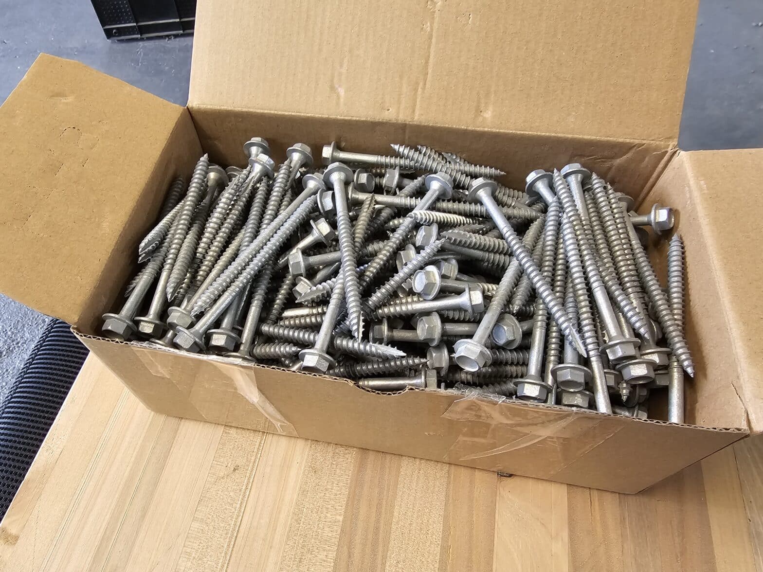 NEW 90mm TEK T17 Screw Box of 250 | Musgroves Ltd