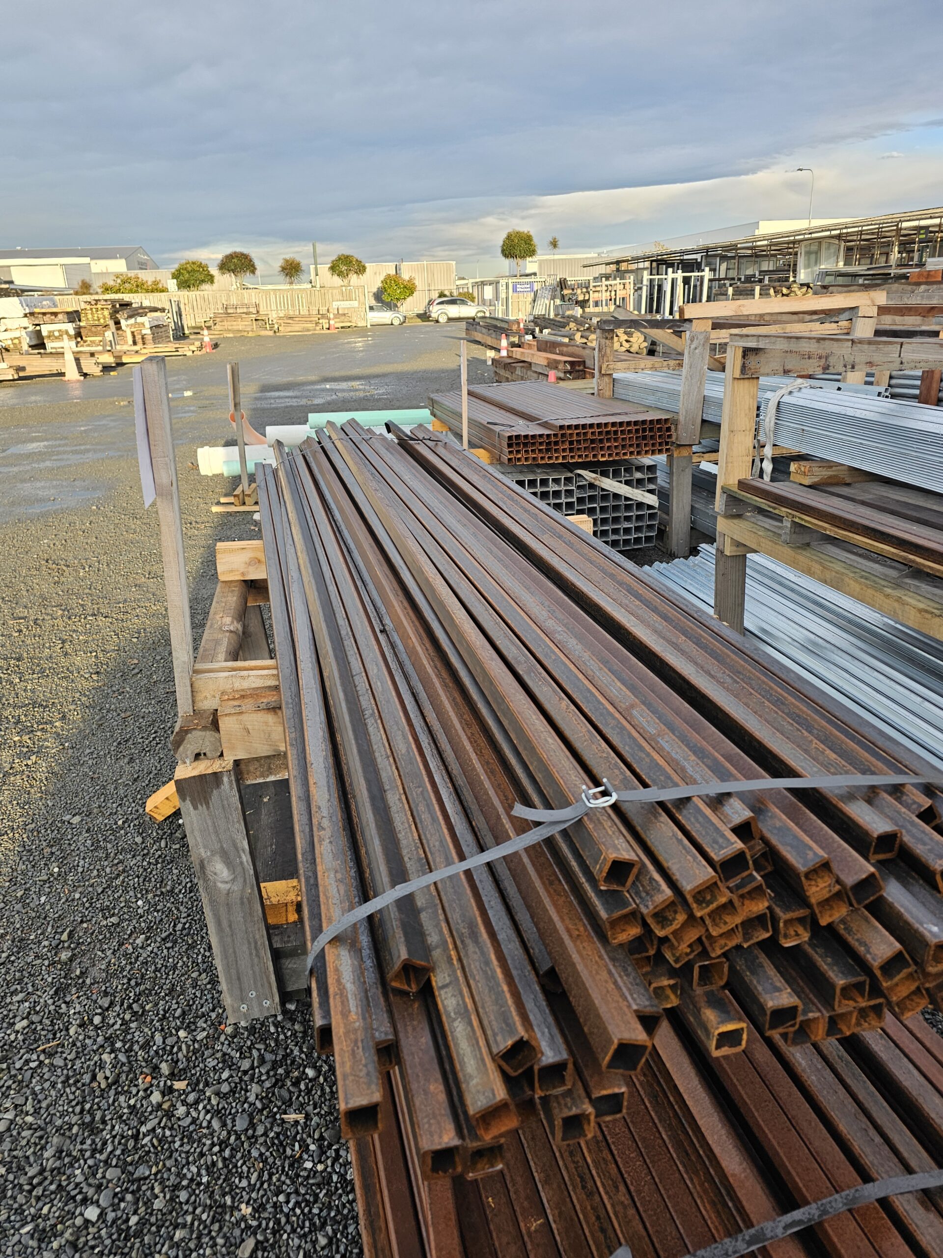 Box Black Steel 35x35x3000mm | Musgroves Ltd
