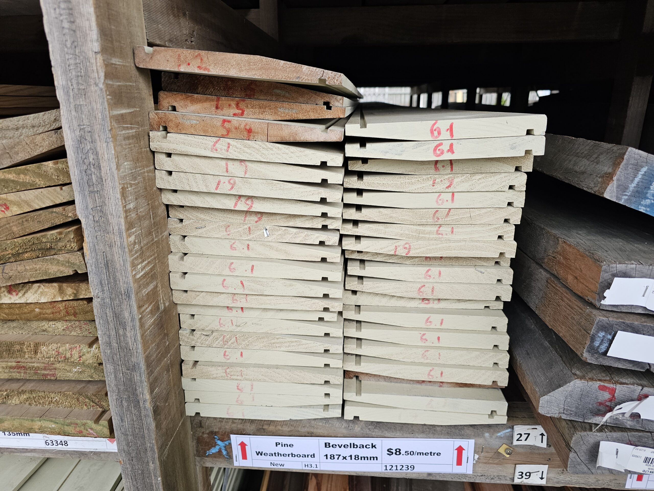 Pine 187x18mm Bevelback Weatherboard | Musgroves Ltd